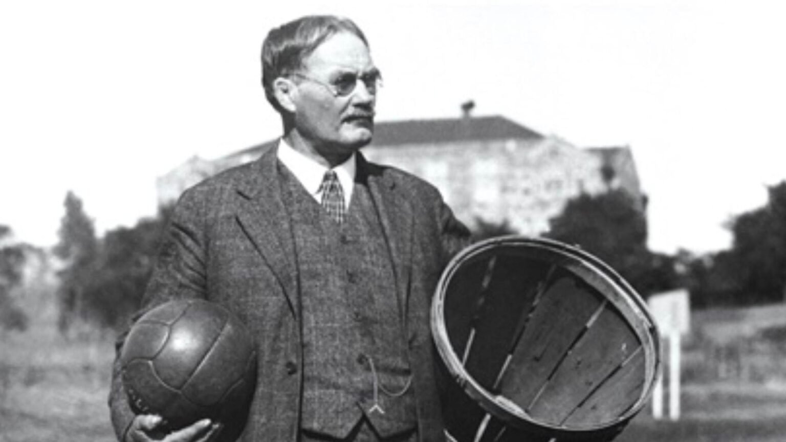 L'histoire du basket-ball, l'évolution d'un sport mondial - Erlem ...